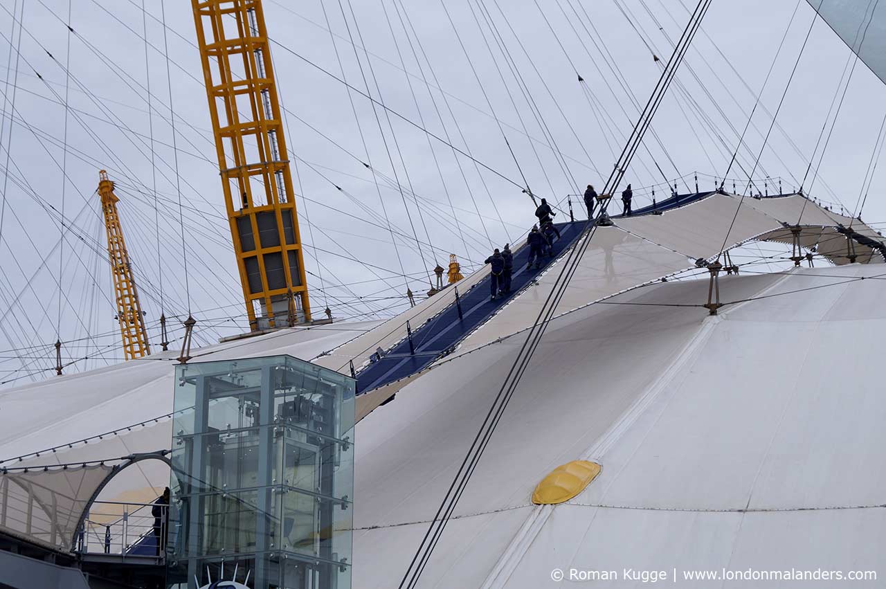 „Up the O2“, tolles Kletterlebnis auf dem Dach der O2 Arena in London ...
