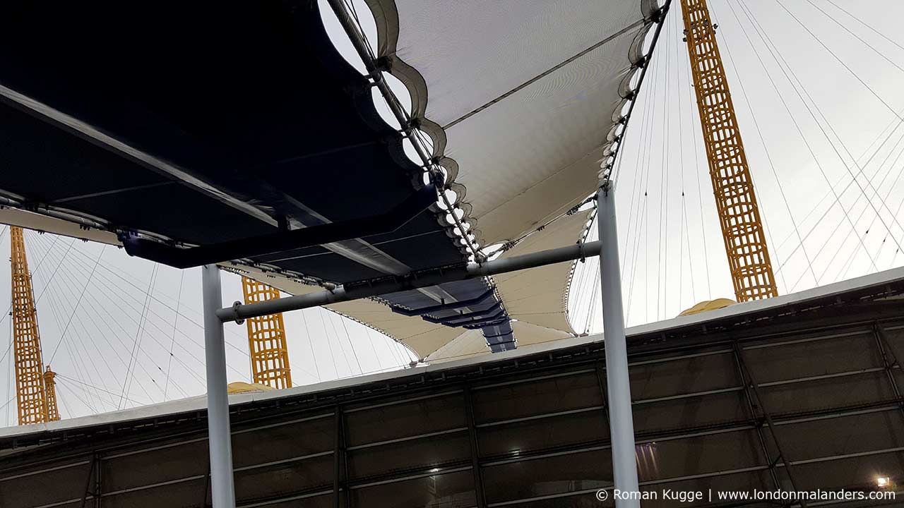 „Up the O2“, tolles Kletterlebnis auf dem Dach der O2 Arena in London ...