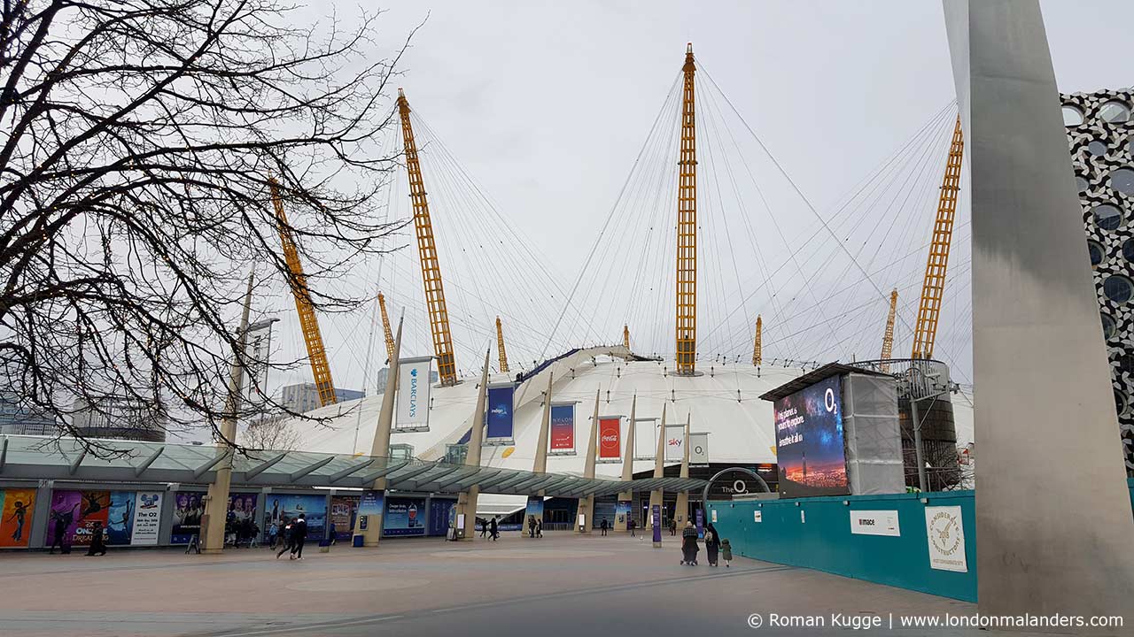 „Up the O2“, tolles Kletterlebnis auf dem Dach der O2 Arena in London ...